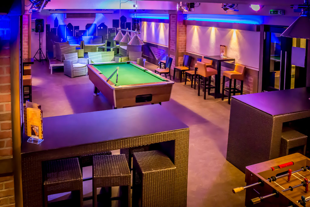 Räumlichkeiten - Gleisdrei